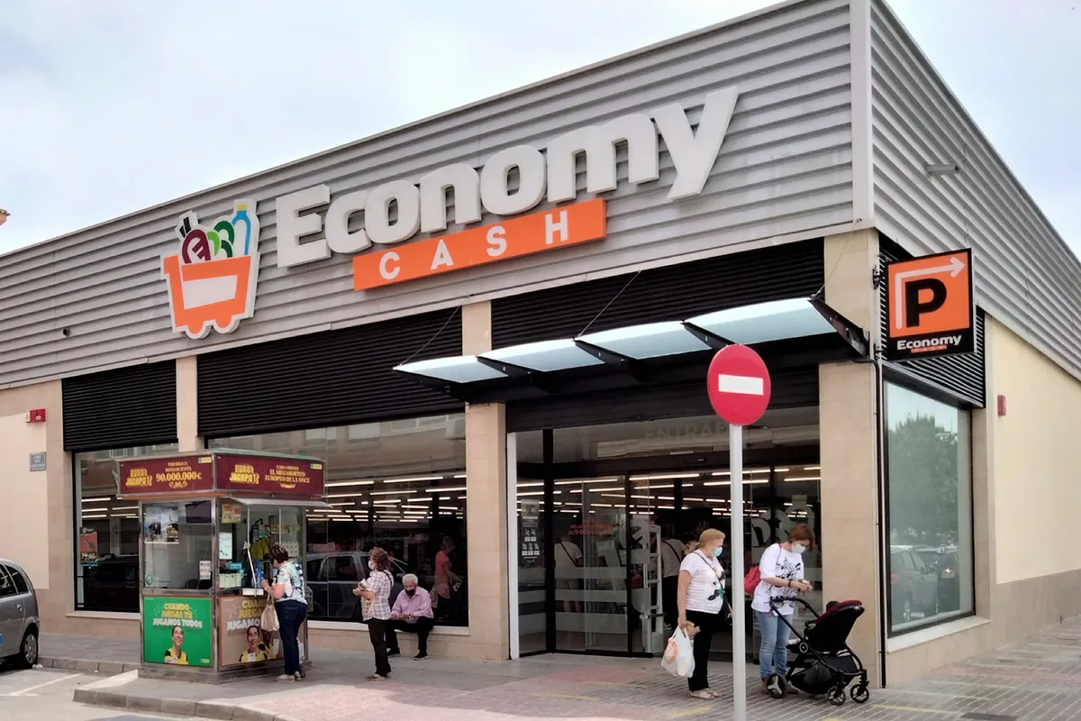 Fragadis amplía su red de tiendas en la Comunidad Valenciana | Cataluña