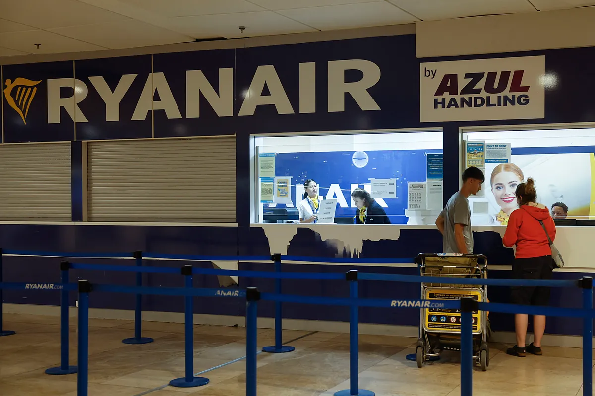 Las huelgas de 'handling' en Menzies y Azul continúan sin incidentes y ...