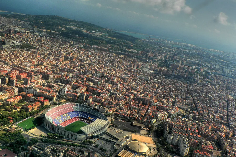 Les Corts: un barrio tranquilo de Barcelona destacado por el Camp Nou ...