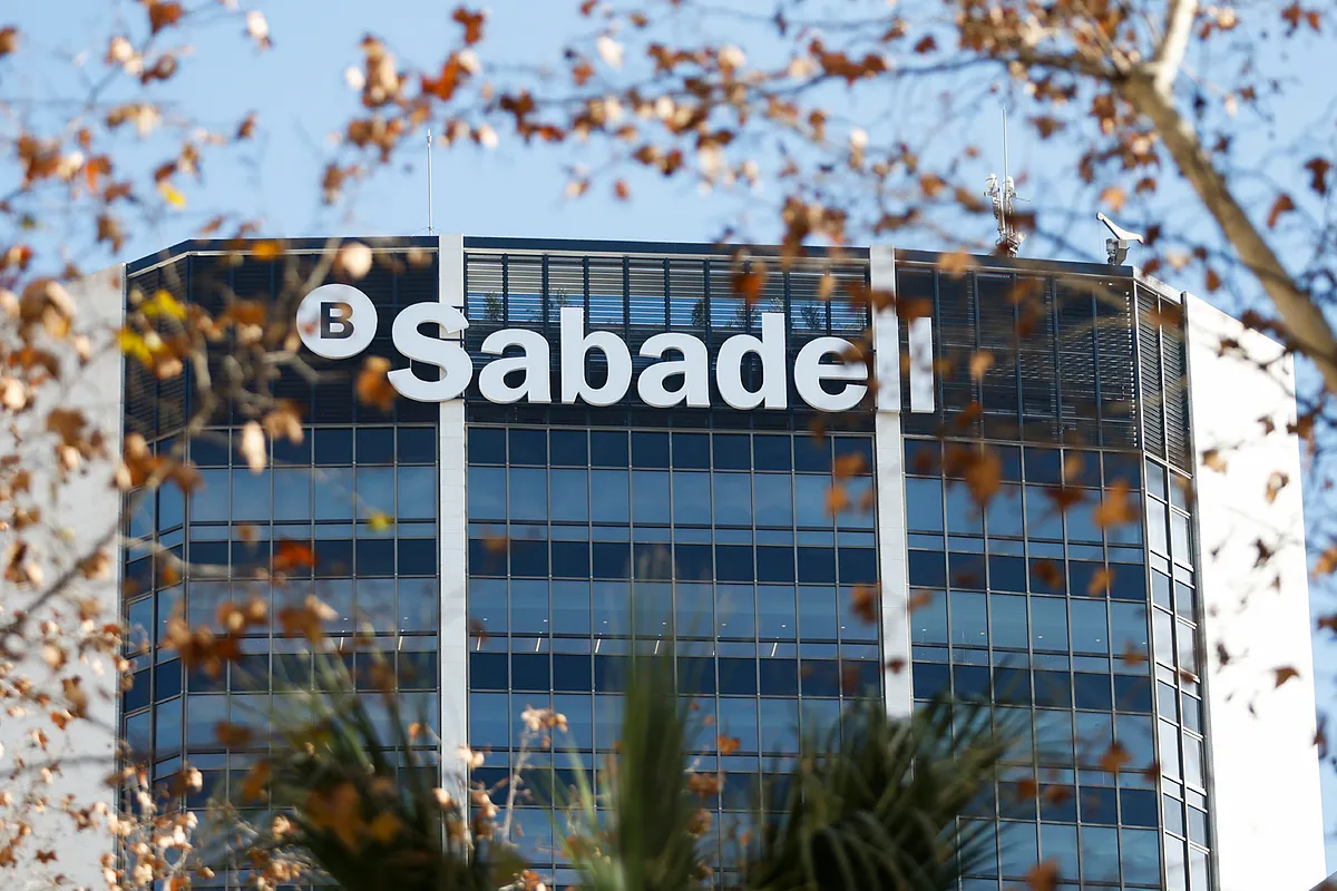 La unión Sabadell-Abanca tendría sentido según los analistas, pero ...