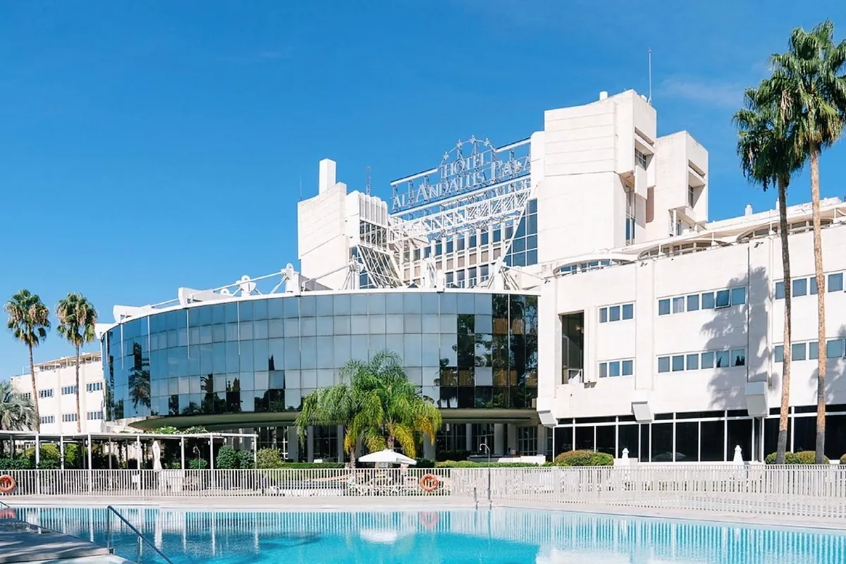 LCN Capital y Leonardo pujan por nueve hoteles Silken en España por 250 ...